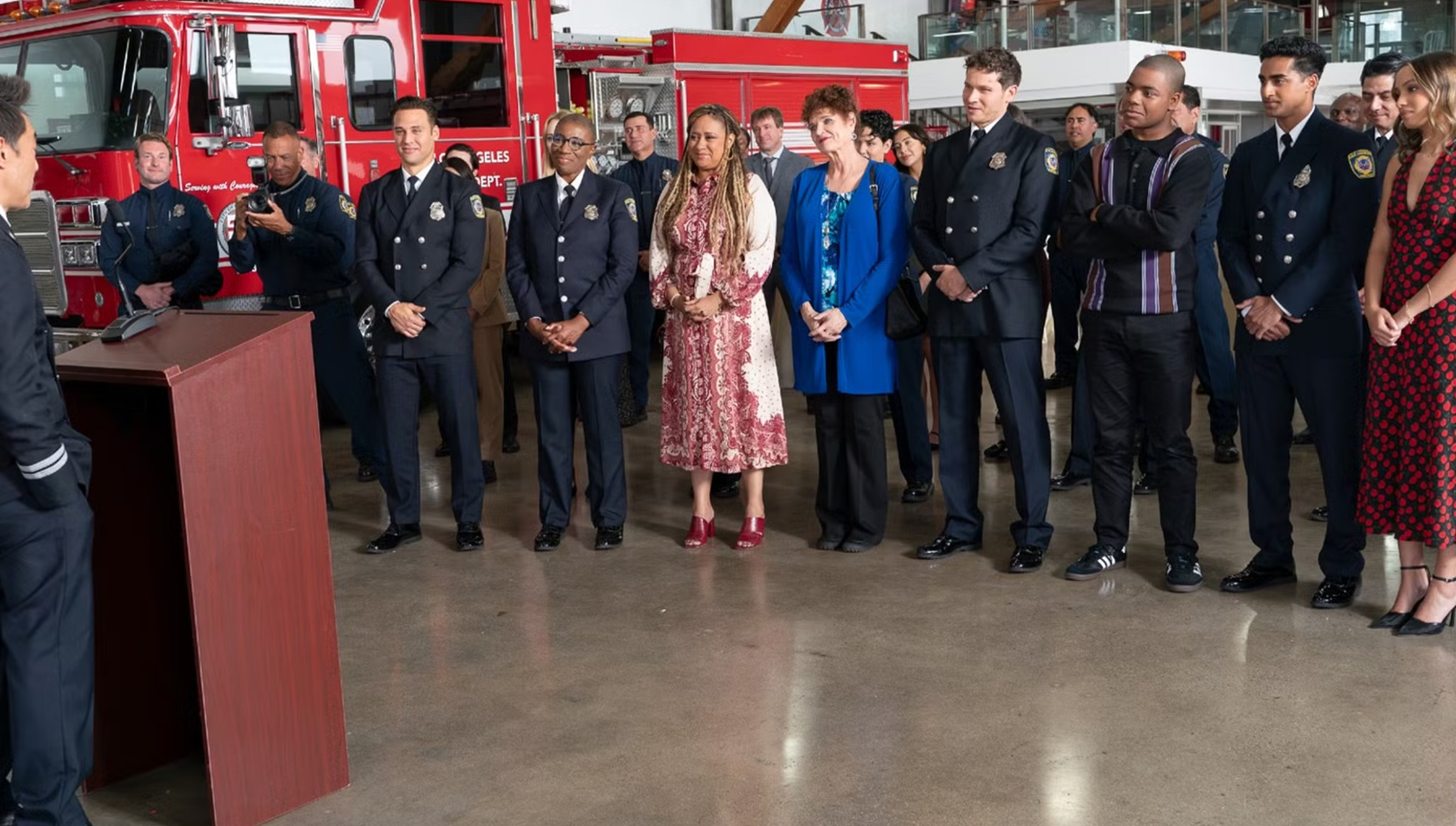 Tras la muerte de Bobby, 9-1-1 debe darle protagonismo a este miembro ...